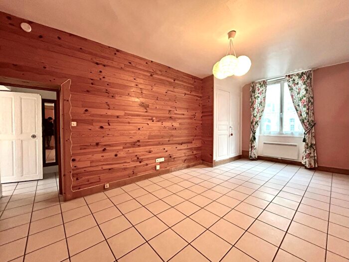 Appartement 2 pièces à Mâcon, Centre-ville, à louer