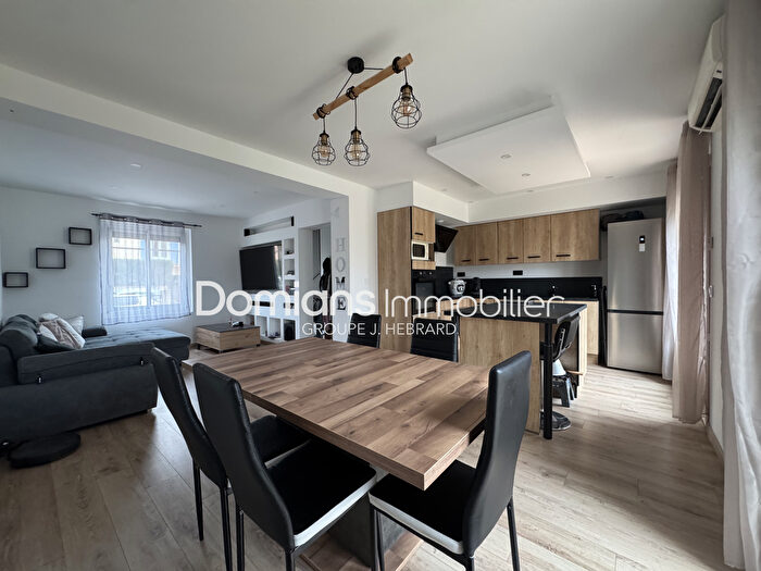 Maison à vendre - Llupia - 5 pièces - 4 chambres