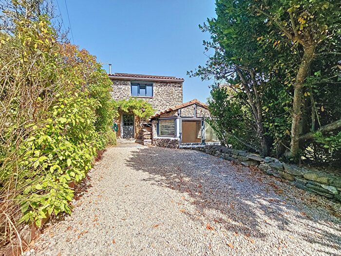 Maison à vendre - Pézènes-les-Mines - 10 pièces - 6 chambres