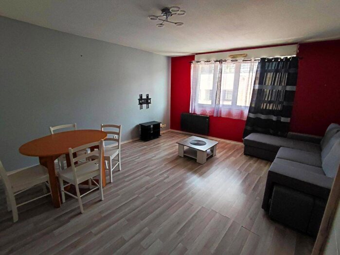 Bourg, Pessac : Appartement 3 pièces à louer