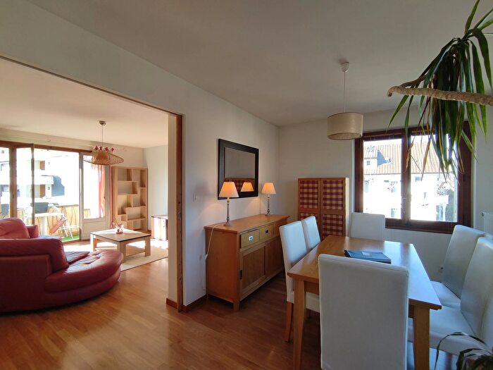 Appartement à louer - Thonon-les-Bains, Est - 3 pièces - 2 chambres