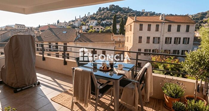 Appartement à vendre - Hyères, Pyanet - 3 pièces - 2 chambres