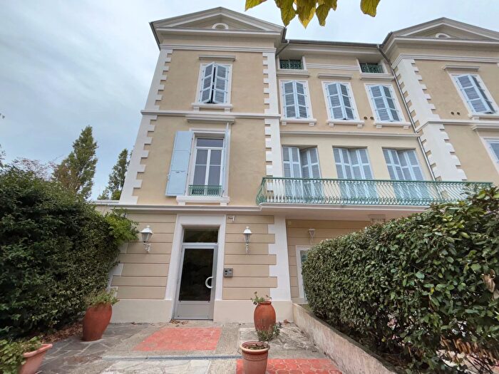 Appartement à louer - Montélimar, Centre-ville - 1 pièce