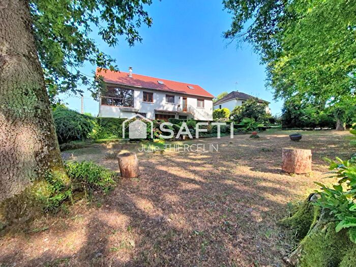 Maison 7 pièces à Villemandeur, à vendre