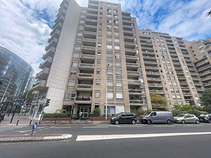 Hôtel de Ville, Courbevoie - Appartement 5 pièces à louer