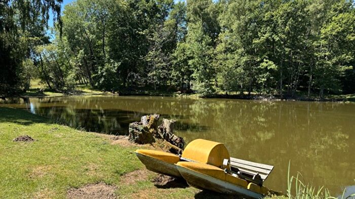 Maison à vendre - Saint-Hilaire-les-Places - 5 pièces - 3 chambres