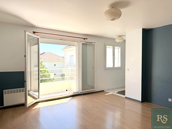 Massy, Pileu, Graviers, Vilmorin, Square de Clos de Villaine : Appartement 2 pièces à vendre