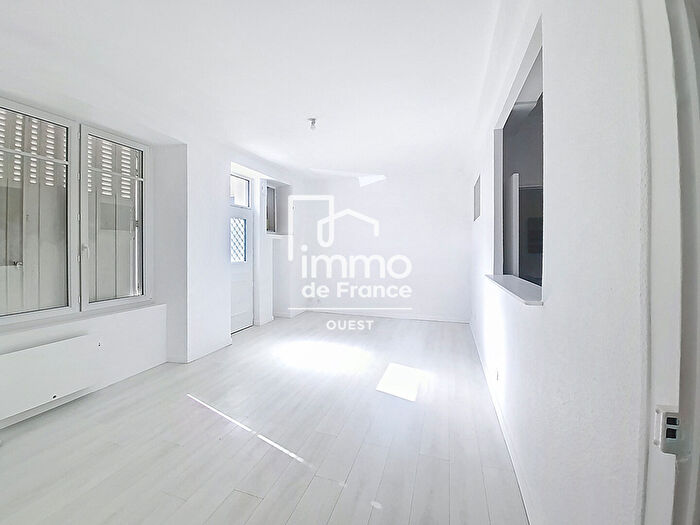 Appartement à louer - Évron - 2 pièces - 1 chambre