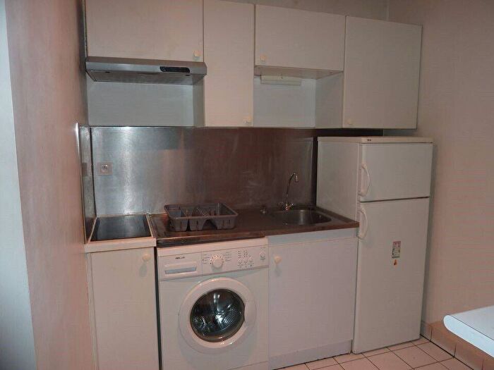 Appartement 1 pièce à Centre Ville, Viry-Châtillon, à louer