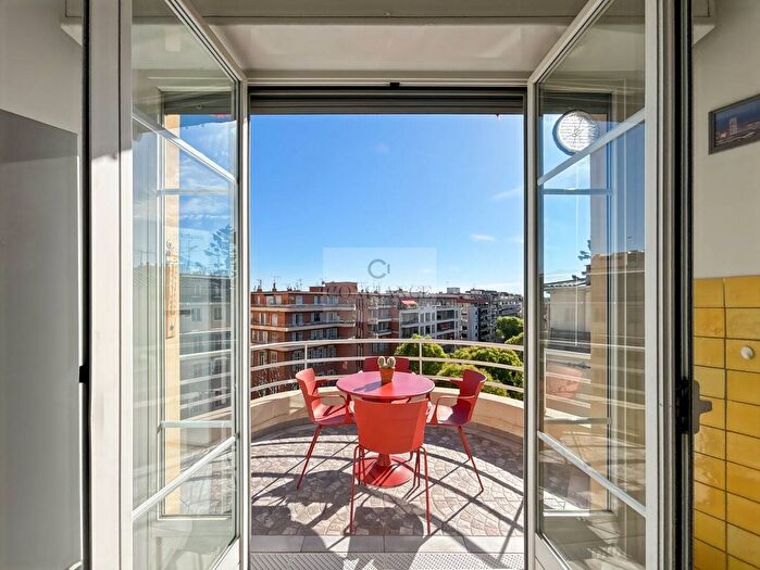 Appartement à louer - Lepante, Nice - 2 pièces - 1 chambre