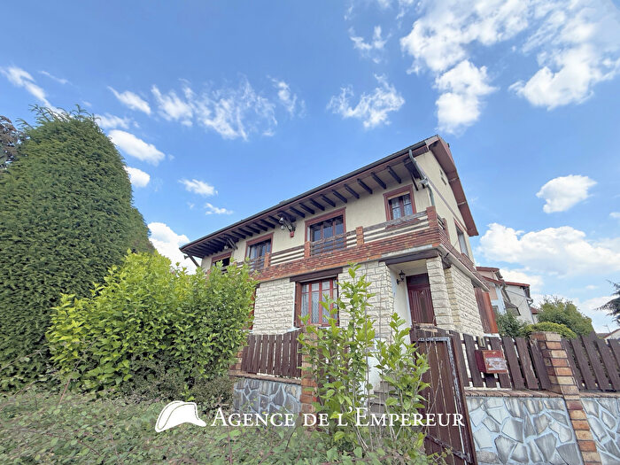 Maison à vendre - Rueil-Malmaison, Mont Valerien - 8 pièces - 6 chambres