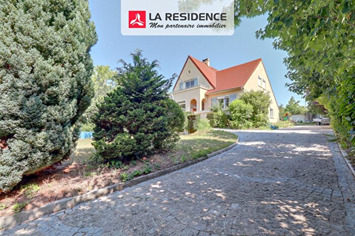 Maison 6 pièces à vendre - Jouars-Pontchartrain