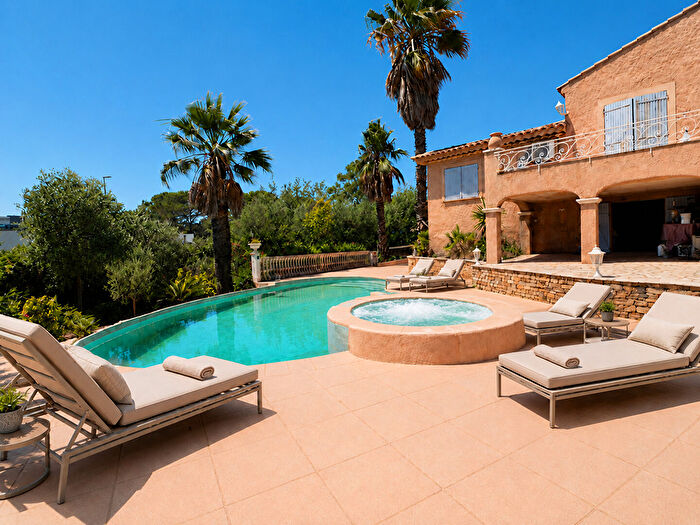 Maison 8 pièces à vendre - Saint-Raphaël, Valescure, Vaulongue