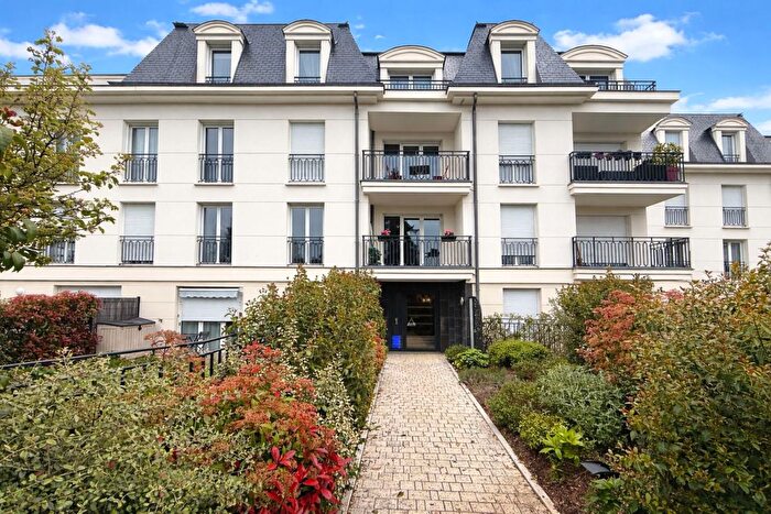 Appartement à vendre - Villecresnes - 3 pièces - 2 chambres