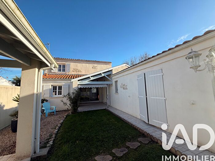 Maison à vendre - Mornac-sur-Seudre - 5 pièces - 3 chambres