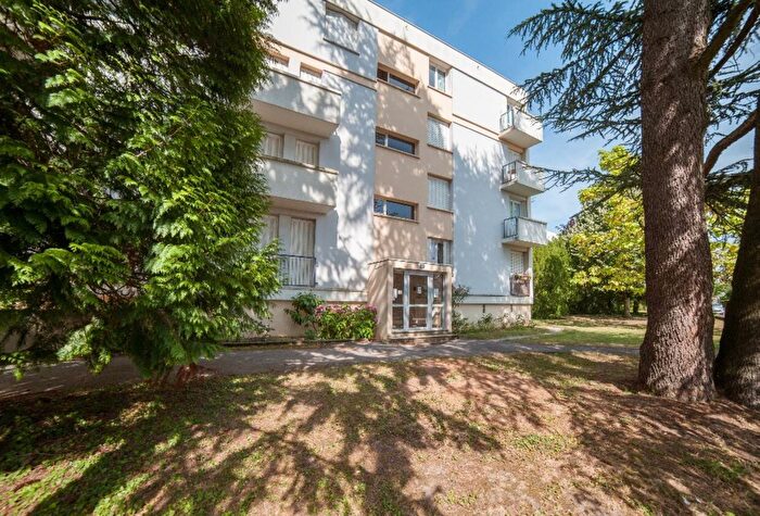 Appartement à louer - Saint Gobain-Clair Logis, Chalon-sur-Saône - 4 pièces - 2 chambres