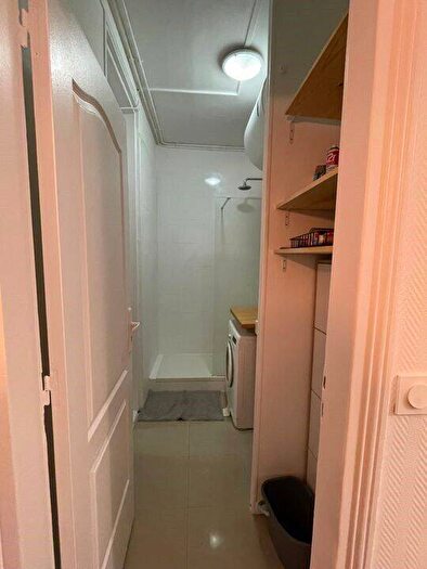 Hôtel de Ville-Planchette, Levallois-Perret : Appartement 2 pièces à louer