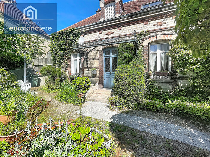 Troyes, Jules Guesde : Maison 7 pièces à vendre