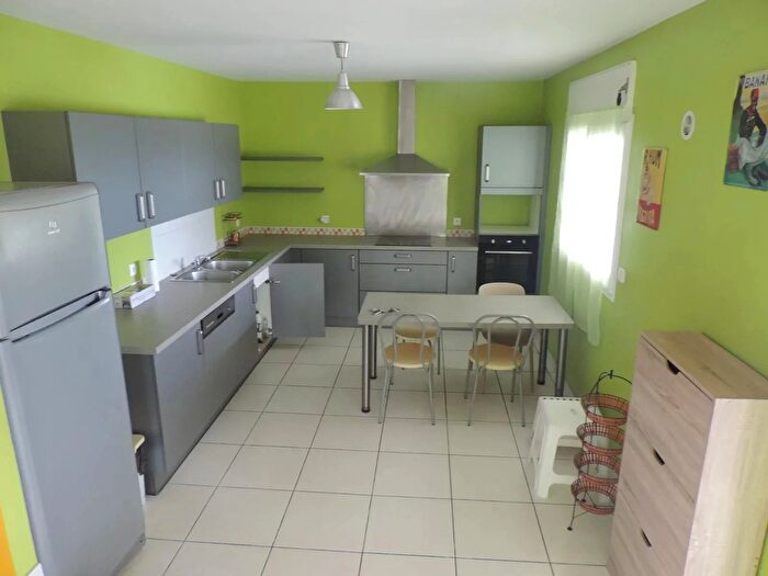 Maison 4 pièces à Entre-Deux, à louer