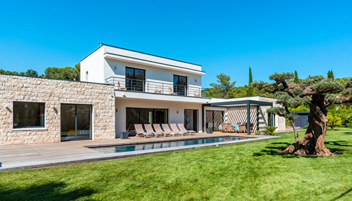 Maison à vendre - Saint-Siffret - 5 pièces - 4 chambres