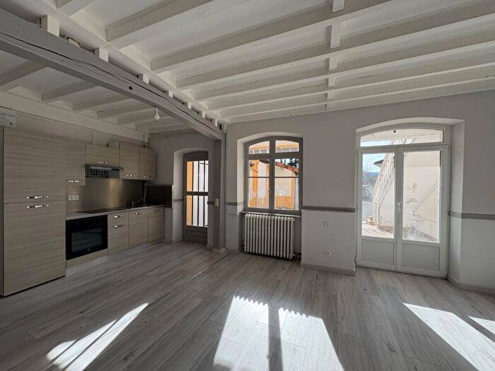 Appartement à louer - Saint-Germain-Lespinasse - 3 pièces - 2 chambres