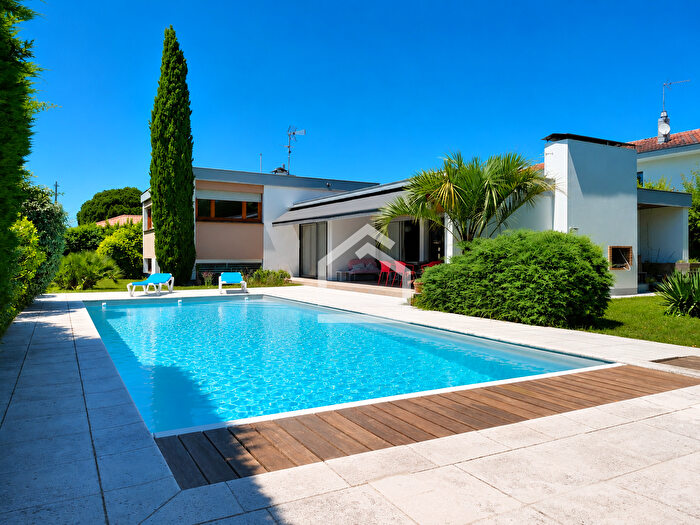 Maison 7 pièces à Gradignan, à vendre