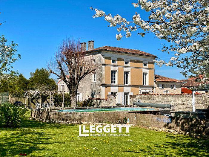 Maison à vendre - Mareuil - 10 pièces - 5 chambres