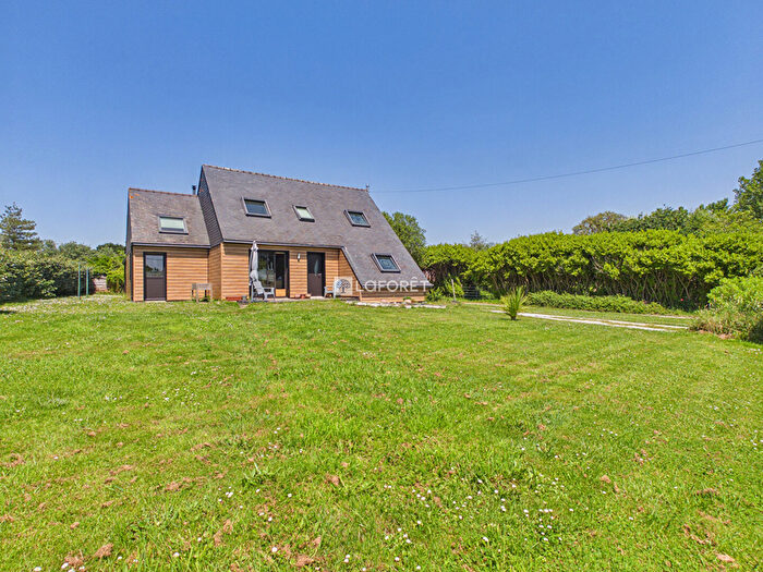Maison 5 pièces à Tréogat, à vendre