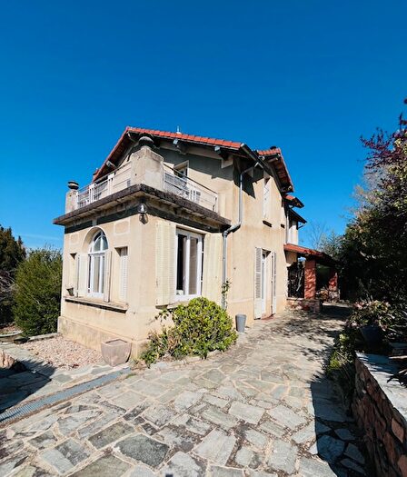 Pont-Trambouze : Maison 10 pièces à vendre