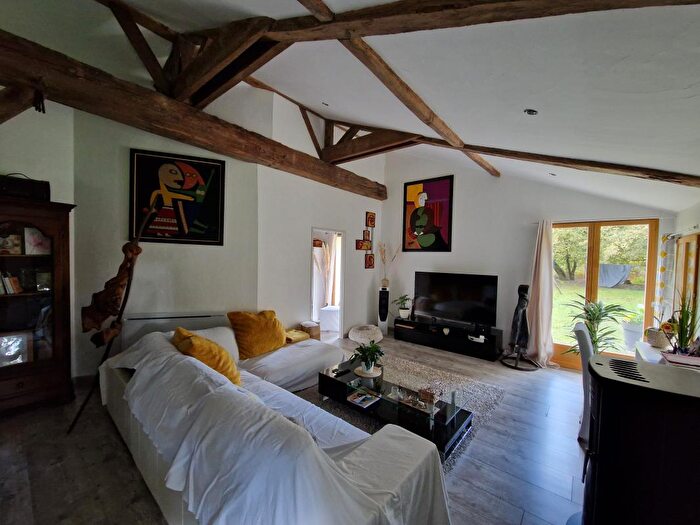 Maison à vendre - Onesse-Laharie, Onesse-et-Laharie - 7 pièces - 5 chambres