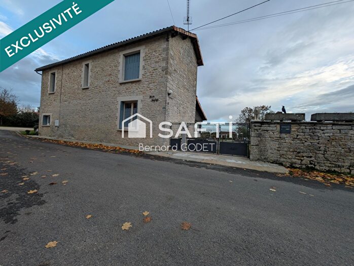 Maison à vendre - Verteuil-sur-Charente - 4 pièces - 2 chambres