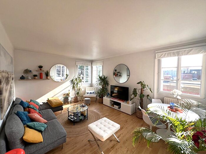 Appartement à vendre - Suresnes, Cité Jardins - 2 pièces - 1 chambre