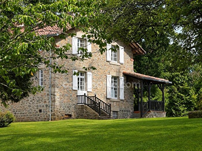 Maison 12 pièces à vendre - Chabanais