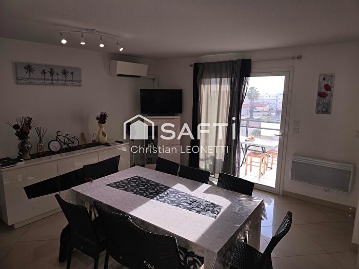 Appartement à vendre - Fleury, Saint-Pierre, Les Cabanes - 4 pièces - 3 chambres