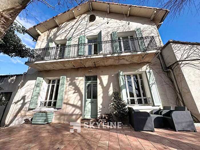 Maison à vendre - Marseille e , La Timone - 9 pièces - 6 chambres