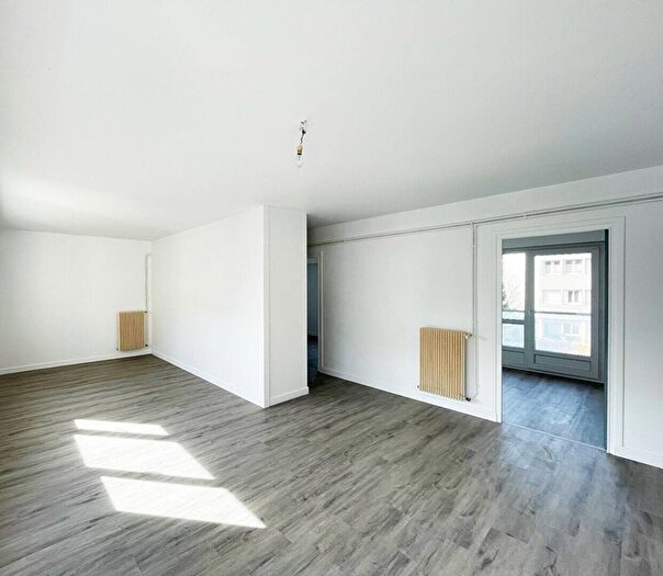 Appartement à louer - Champfleuri, Clermont-Ferrand - 4 pièces - 2 chambres