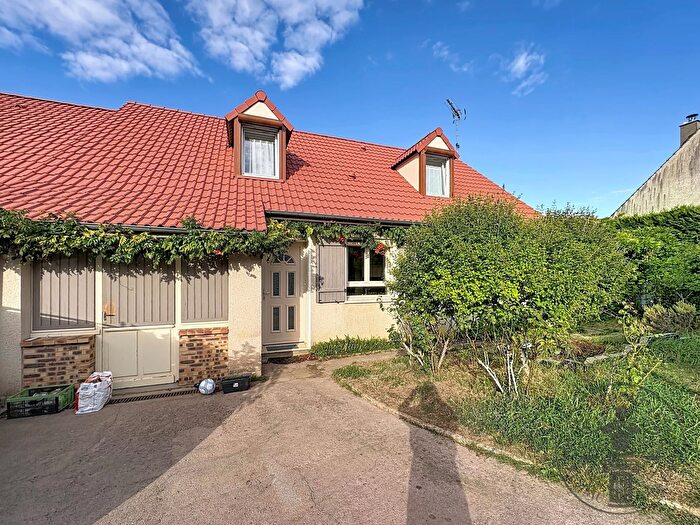 Maison 5 pièces à Auneau, à vendre