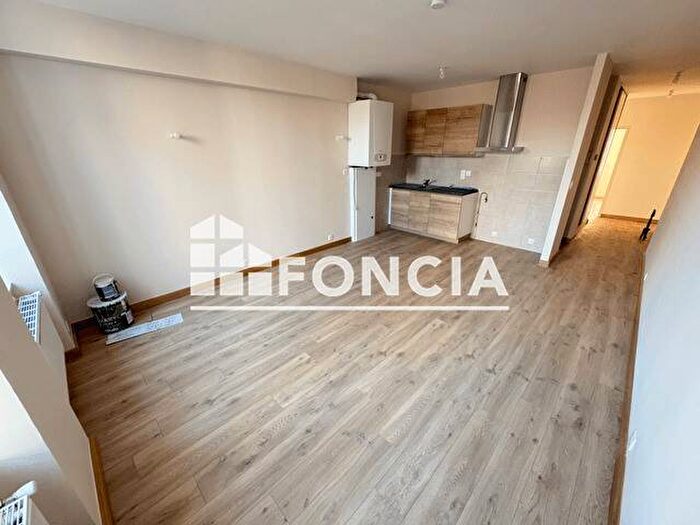 Appartement à louer - La Ville, Tournon-sur-Rhône - 4 pièces - 3 chambres