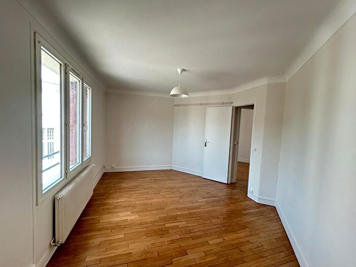 Châtillon, Centre-ville, Sarments : Appartement 3 pièces à louer