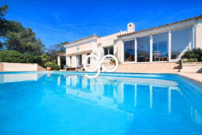 Maison à vendre - Saint-Mathieu-de-Tréviers - 6 pièces - 5 chambres