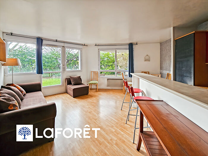 Appartement à louer - Viry-Châtillon, Chatillon - 2 pièces - 1 chambre