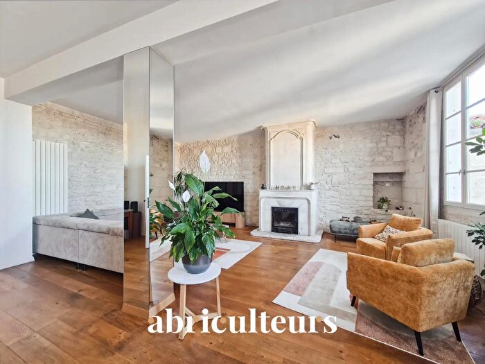 Appartement 6 pièces à Saintes, Centre-ville, à vendre