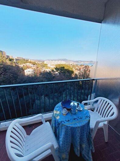 Appartement à louer - Saint-Pierre-De-Féric, Nice - 2 pièces - 1 chambre