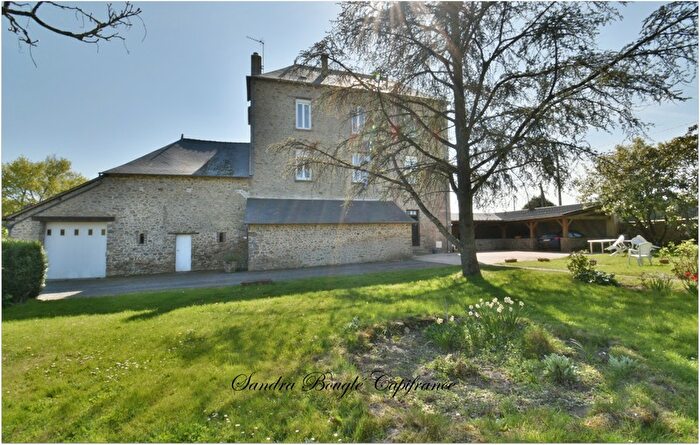 Maison à vendre - Martigné-sur-Mayenne - 7 pièces - 6 chambres