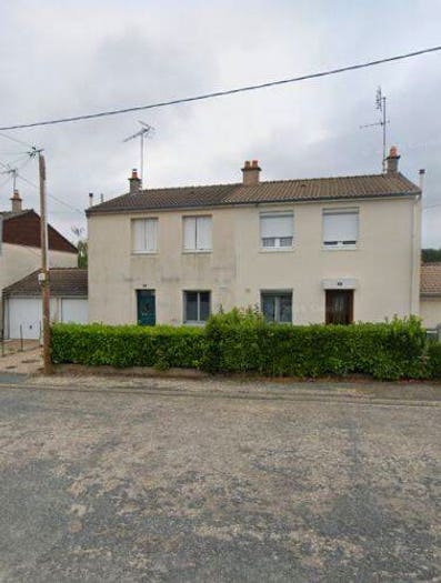 Bruère-Allichamps : Maison 4 pièces à louer