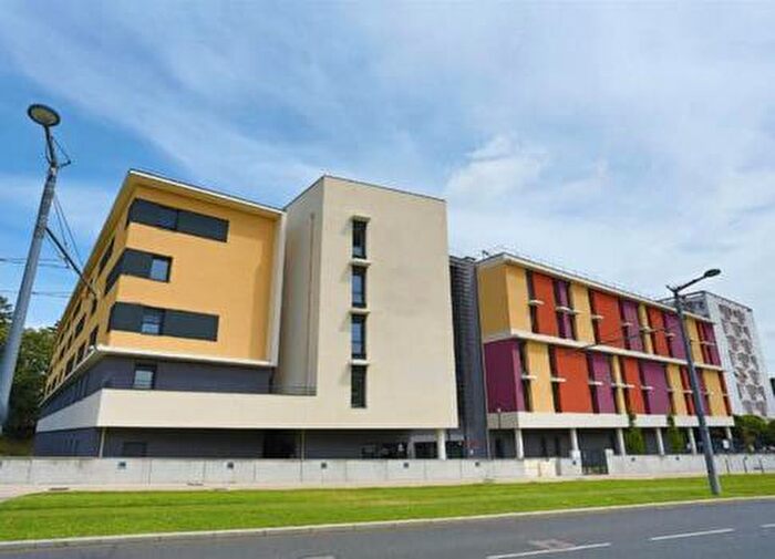 Appartement à vendre - Saint-Priest, Menival - 1 pièce