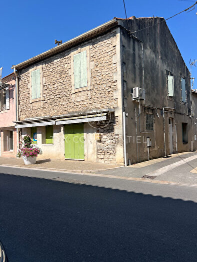 Maison 8 pièces à Eyragues, à vendre