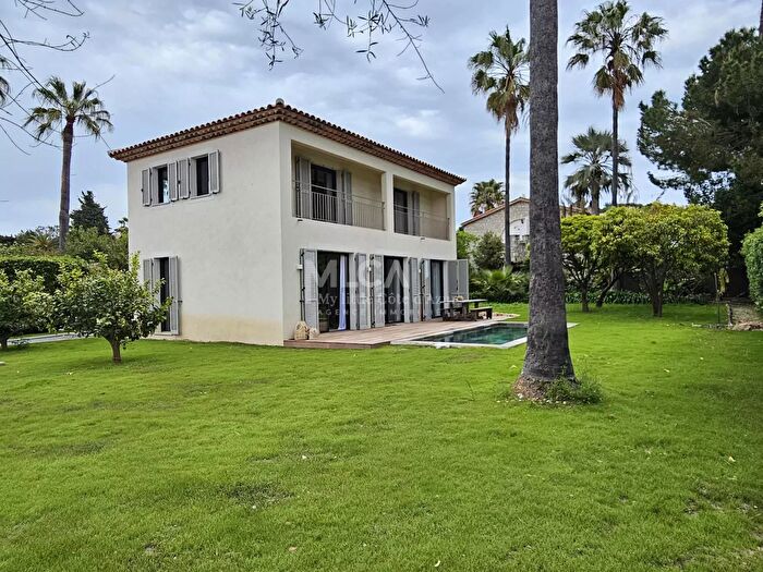 Appartement à vendre - Antibes, Juan-les-Pins, Le Cap - 6 pièces - 3 chambres