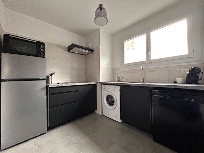 Appartement à louer - Albi, Centre-ville - 3 pièces - 2 chambres