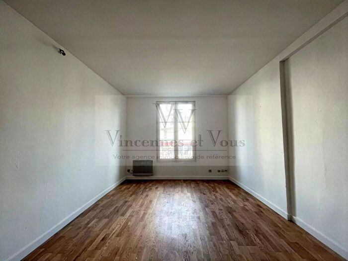 Appartement à louer - Quatres Cités-Simonettes-République, Champigny-sur-Marne - 2 pièces - 1 chambre